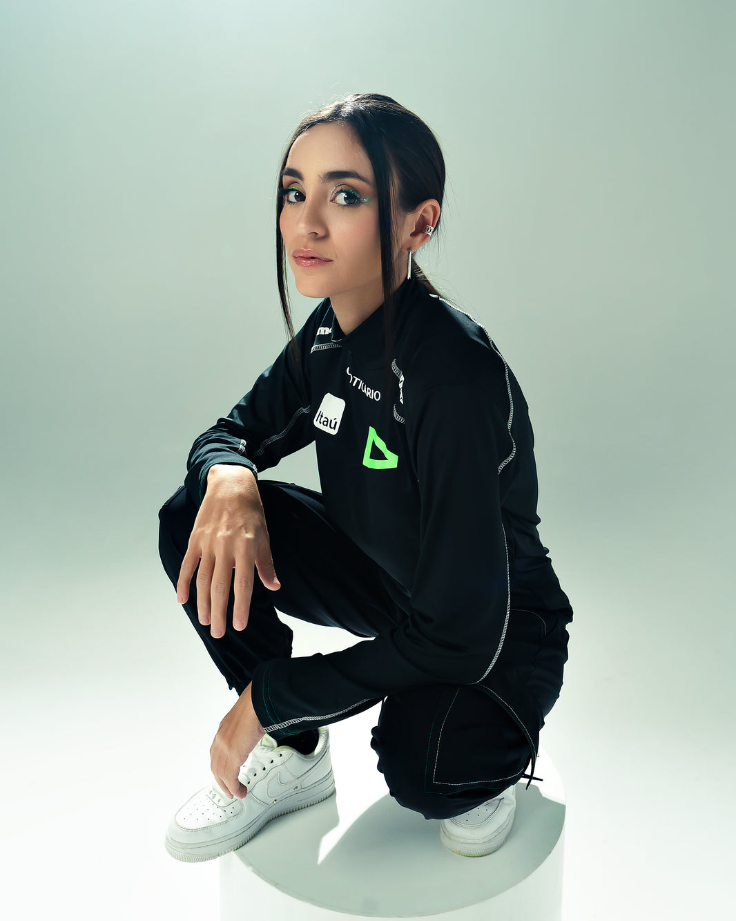 Uniforme oficial – LOUD