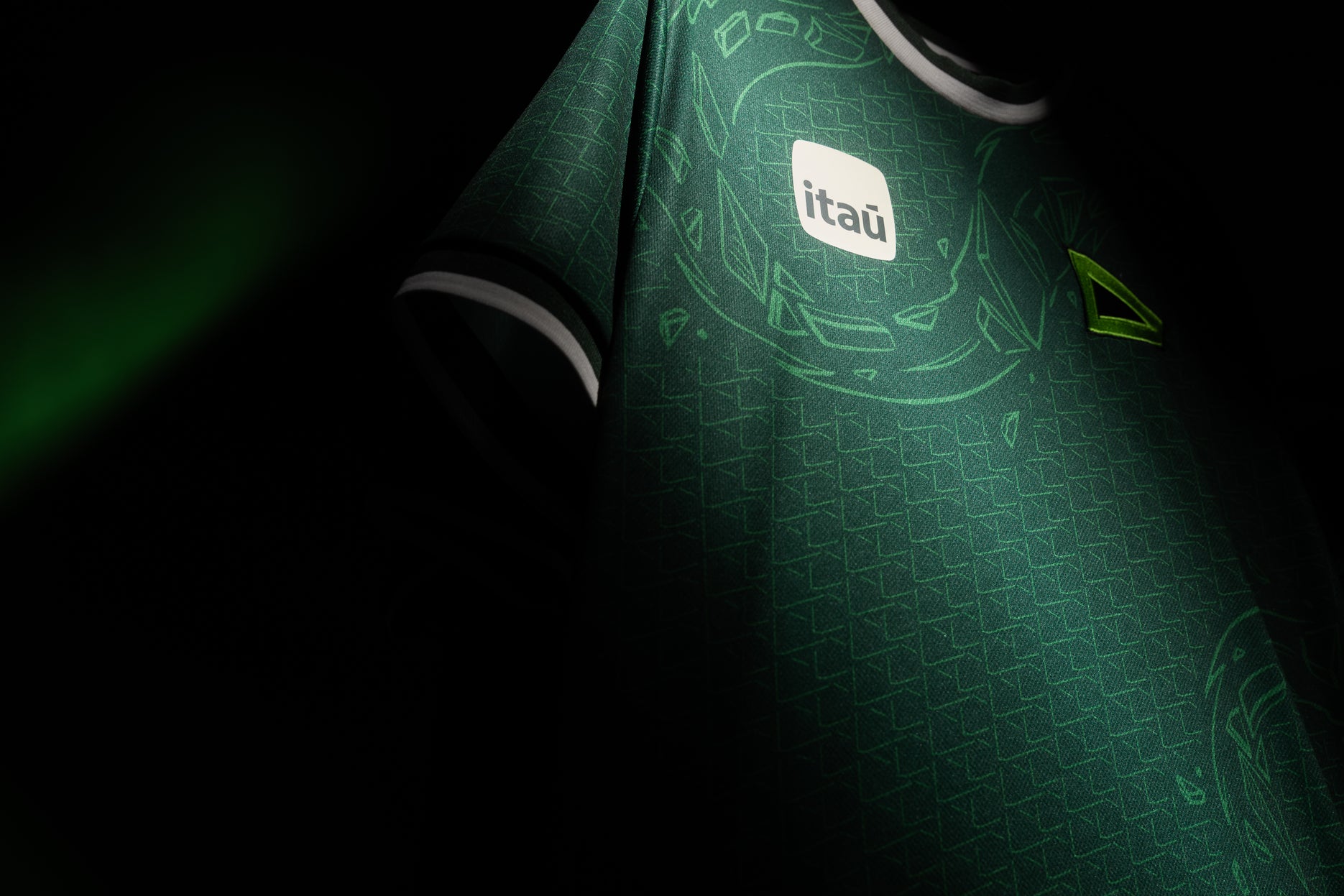 Uniforme oficial Hydra – LOUD